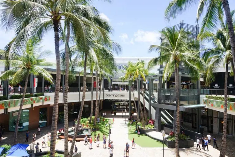 How to Spend One Week on Oahu: Hawaii Travel Guide - Andrea Peacock